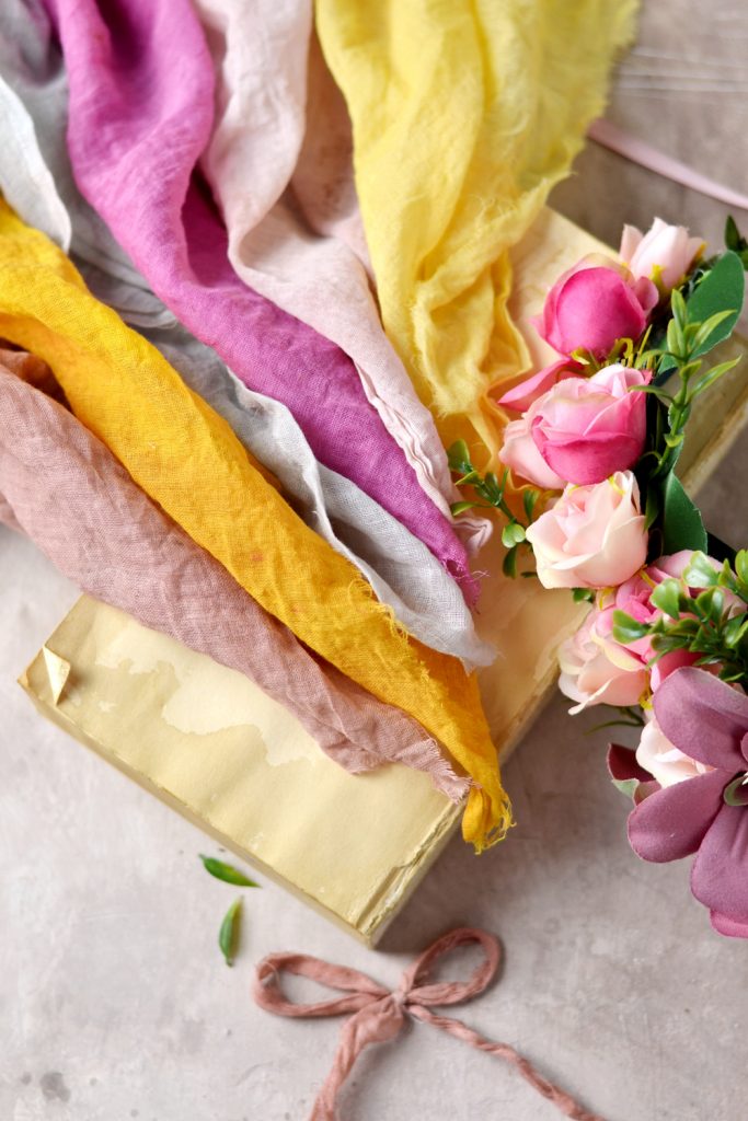 How to make natural dyes for fabric - a few beautiful and colorful ...