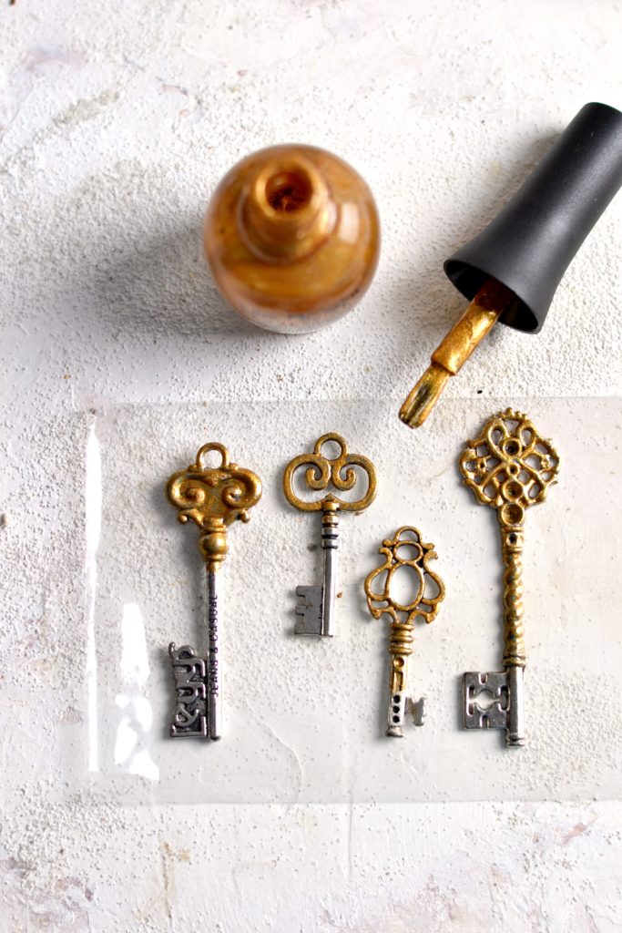 DIY Gold Nail Polish Vintage Keys Makeover - Dreams Factory